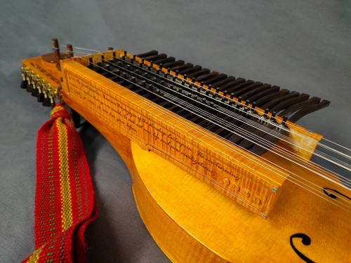 Nyckelharpa - 4 rows of keys